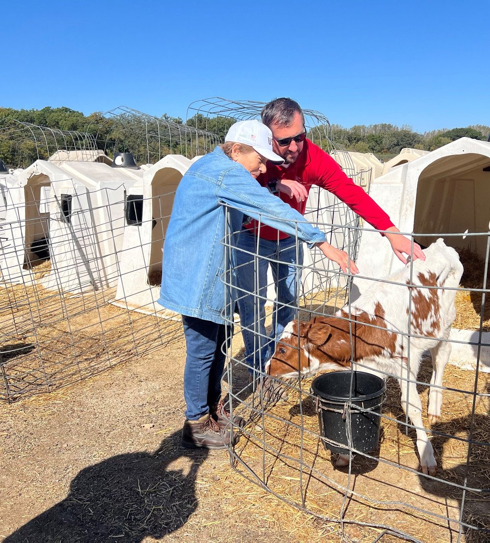 Cook County Farm Bureau | Congresswoman Jan Schakowsky Visits Local Farm